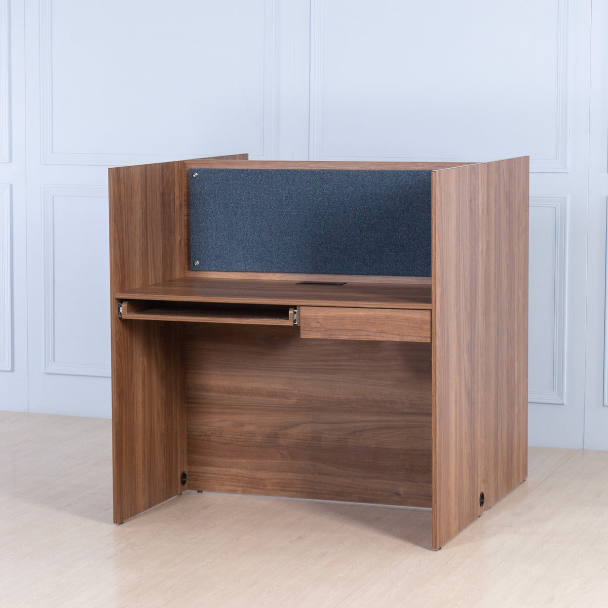 Grid Office Workstation (2 person facing) – Hex